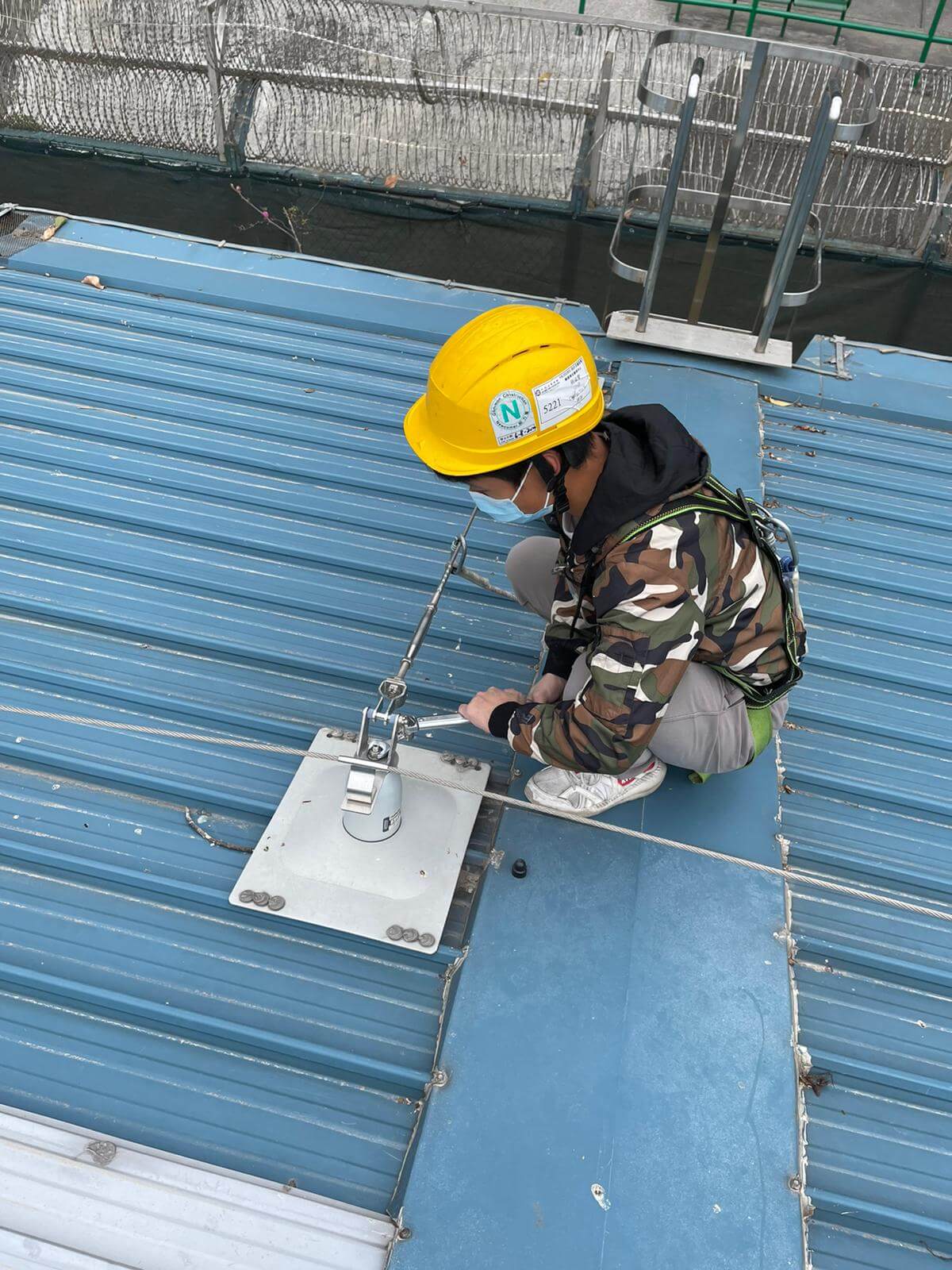 Fall Arrest | 平面防墜系統 (金屬固定) | Royal Rising International Ltd